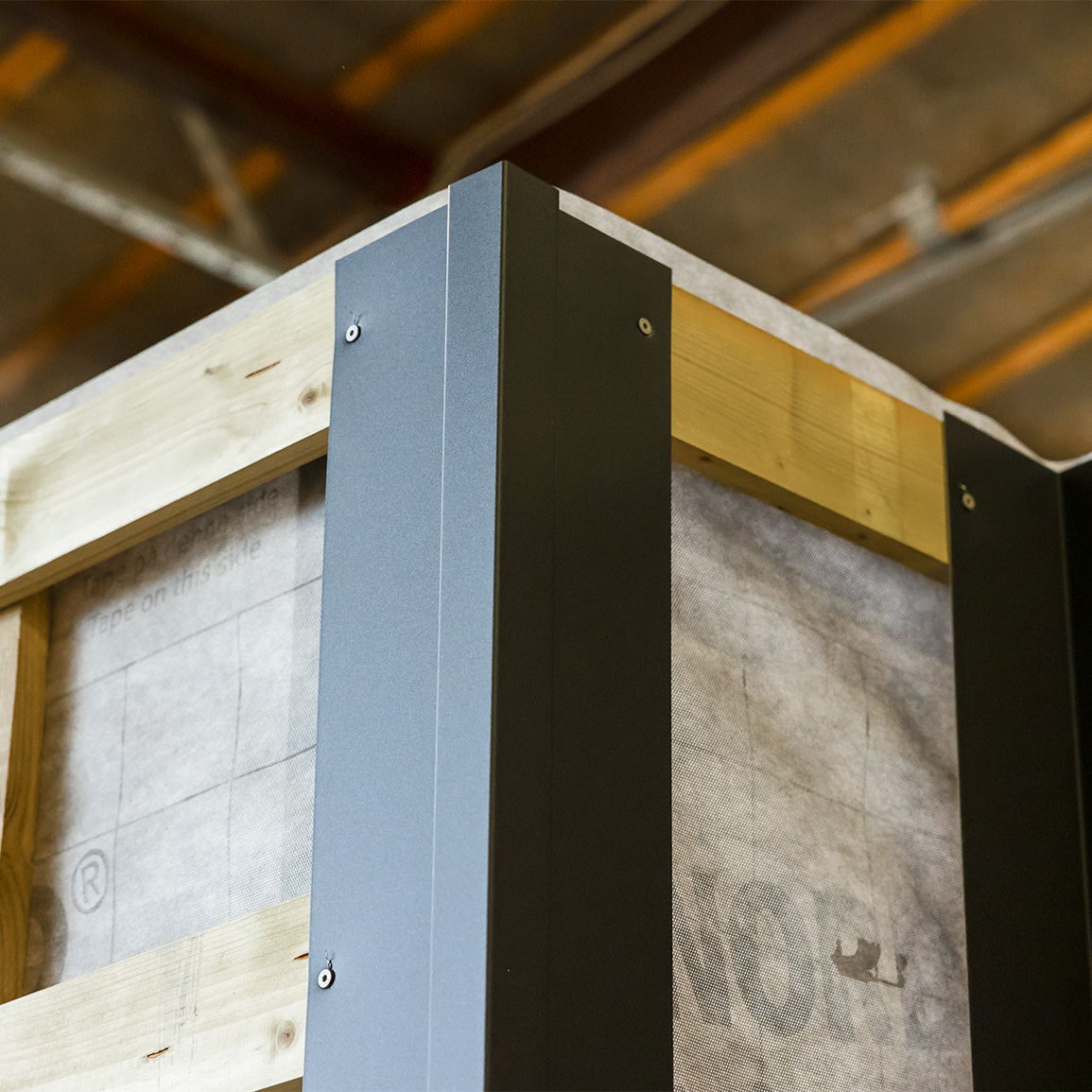 Outer Corner | Aluwood Capping - Sample - WoodUpp